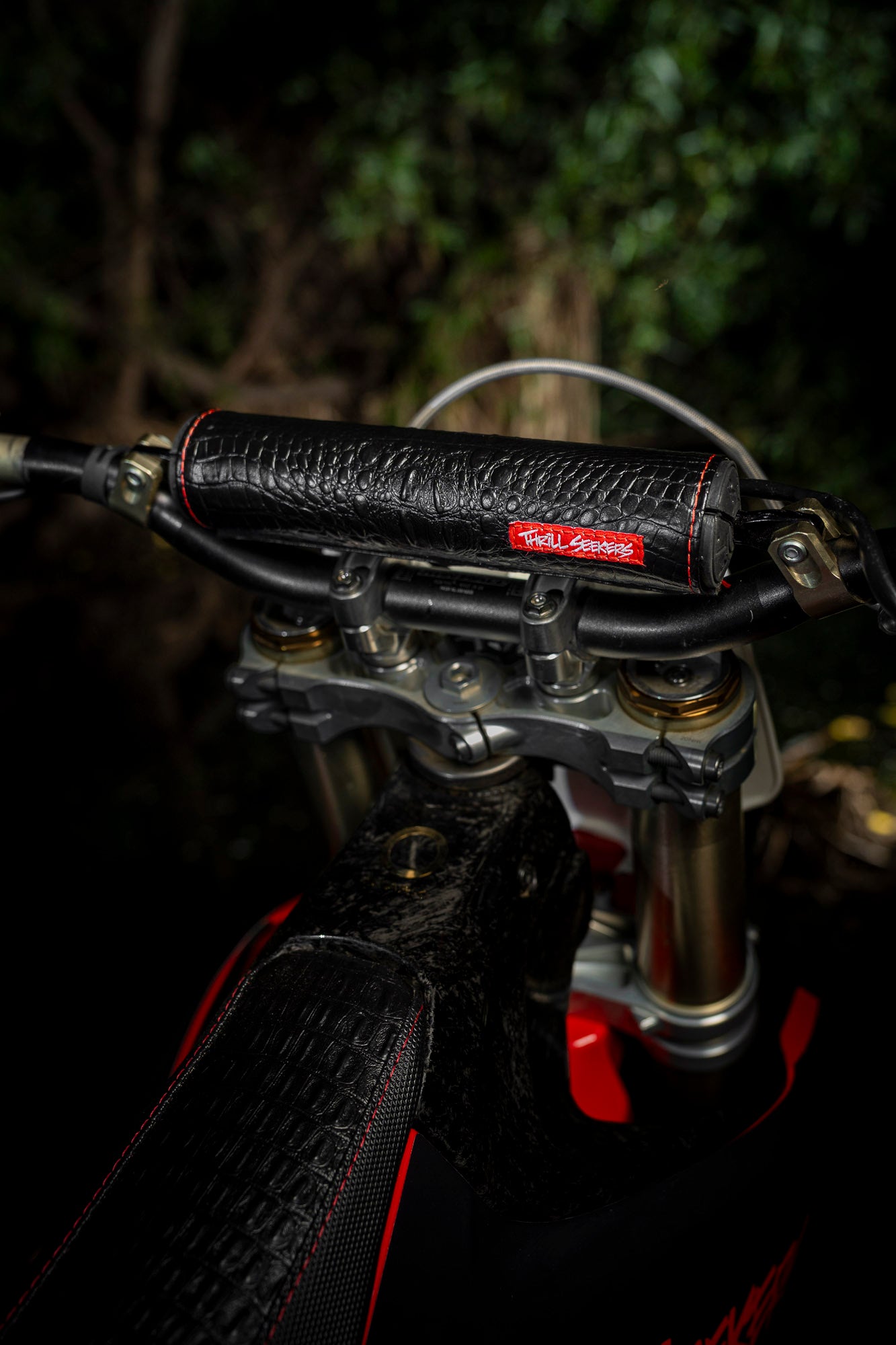 Thrill Seekers | Gator Bar Pad Cover